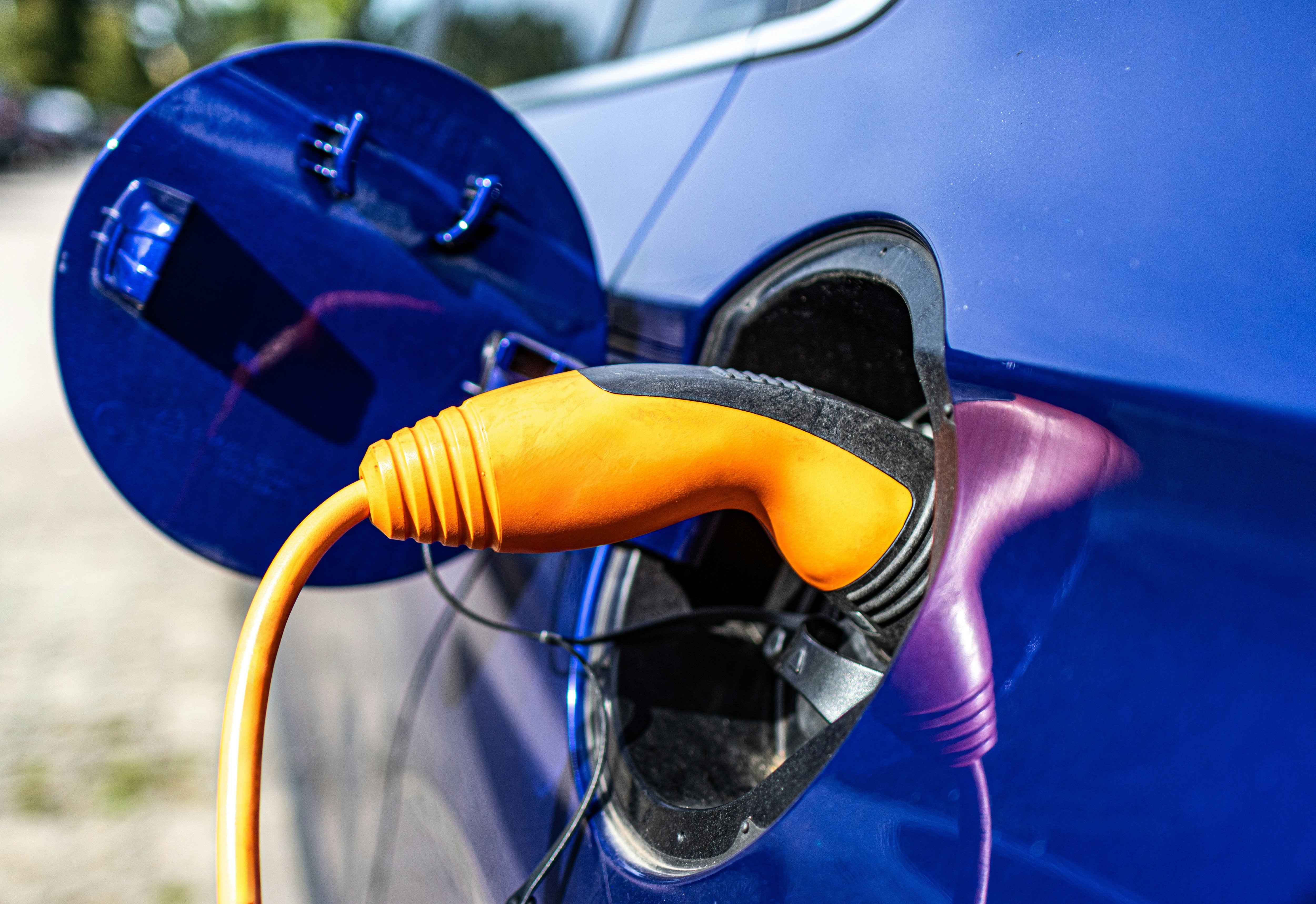 J1772 Adapter, Connector, Plug: Guide to Home EV Charging Compatibility